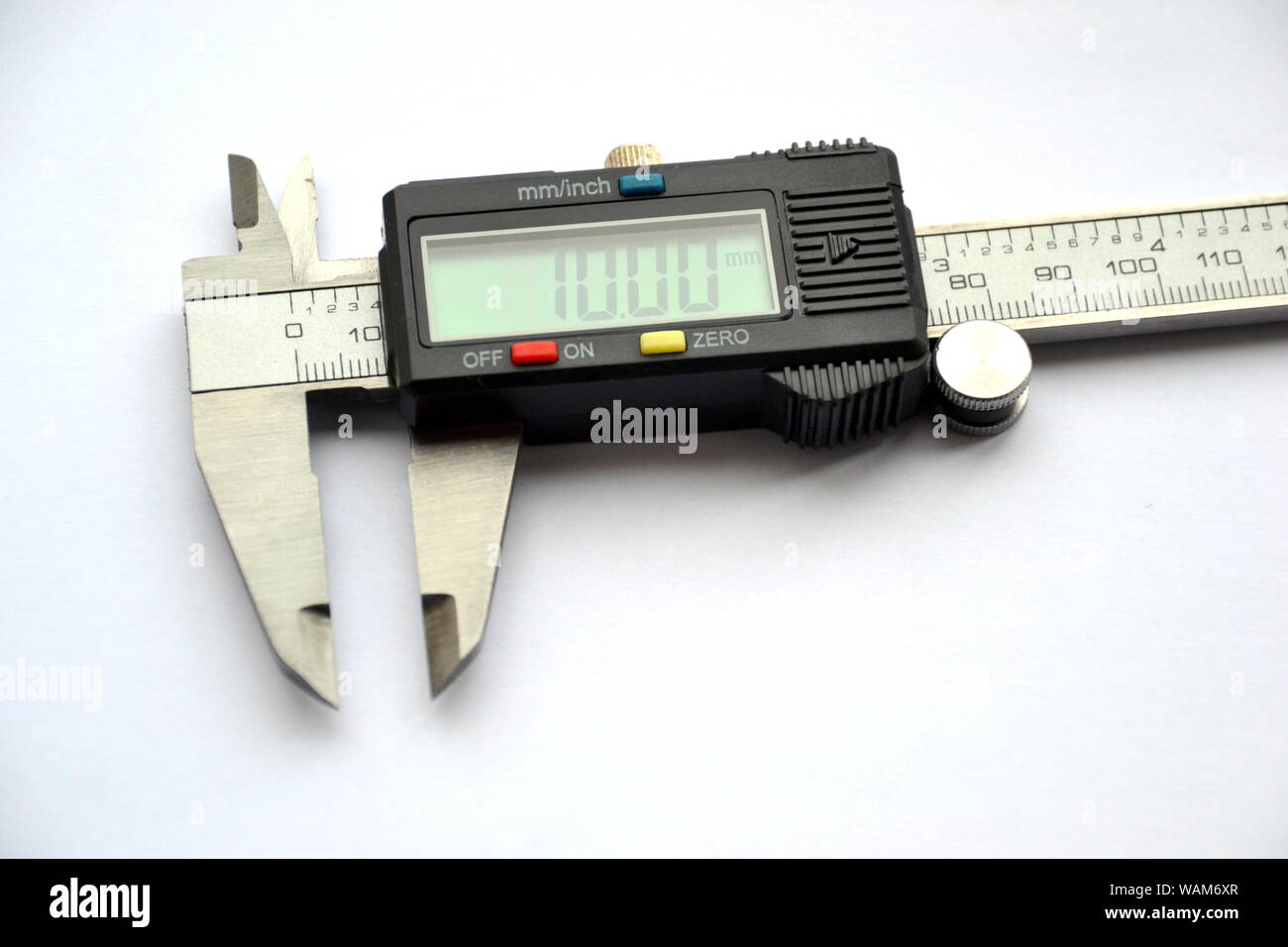 Digital vernier caliper hi-res stock photography and images - Alamy