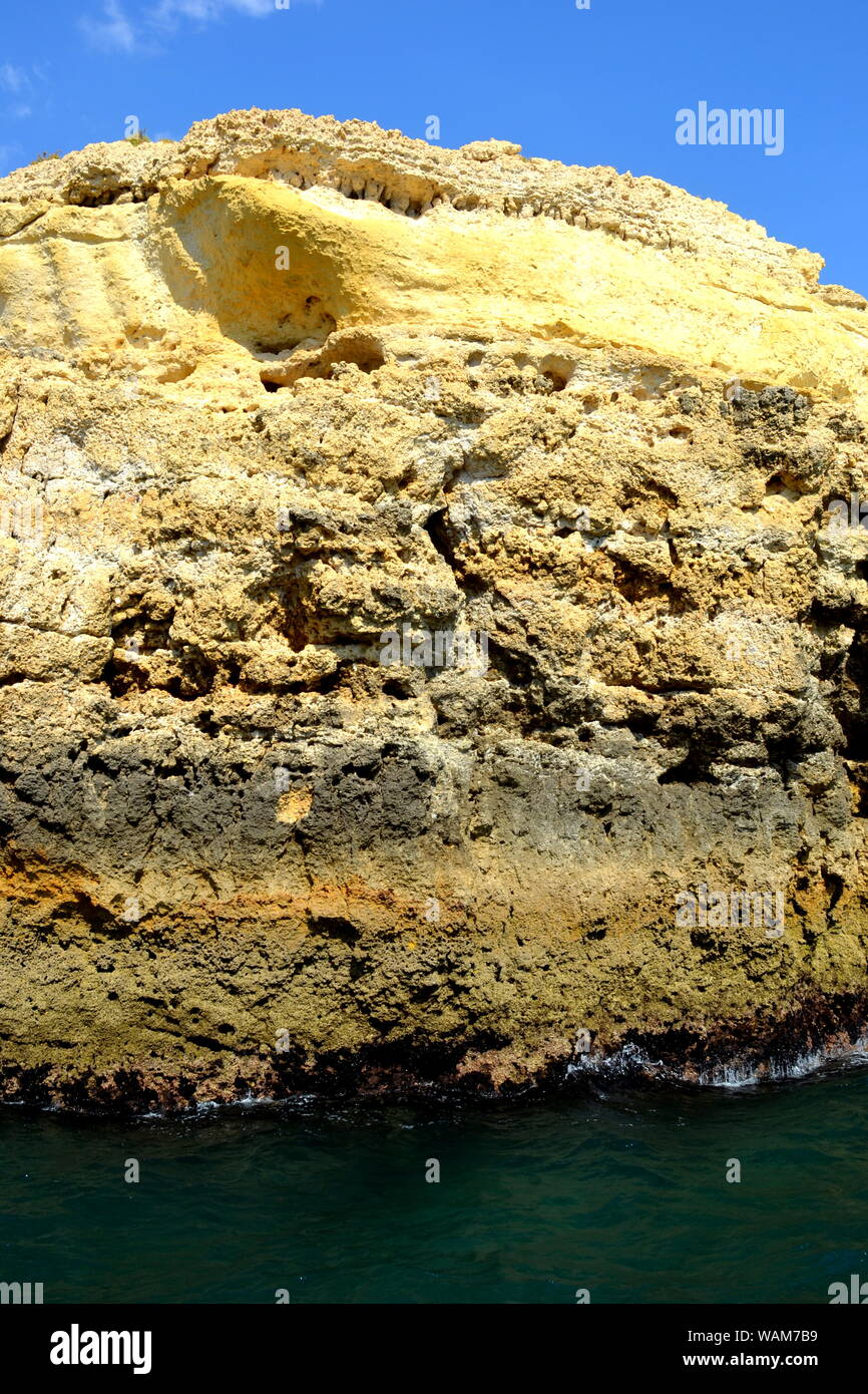 Albufeira caves hi-res stock photography and images - Alamy
