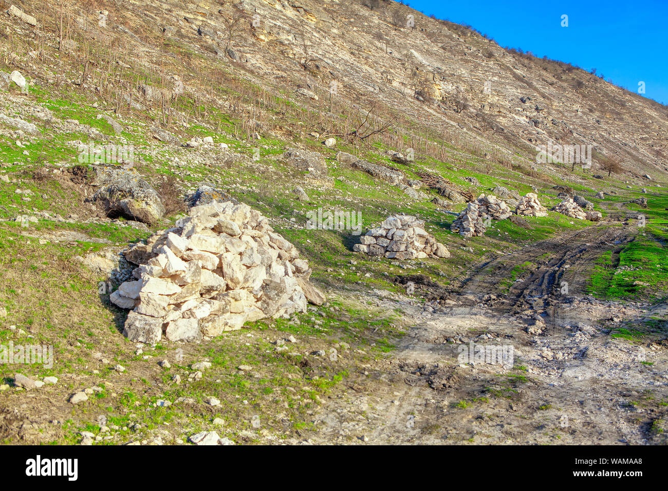 Rocky hillock hi-res stock photography and images - Alamy