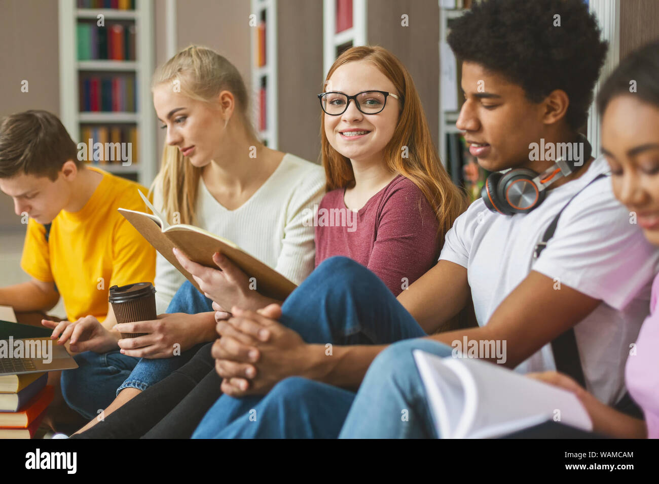 Team learning hi-res stock photography and images - Alamy