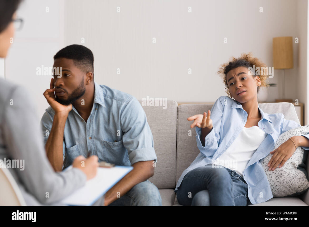Ignore look away hi-res stock photography and images - Alamy