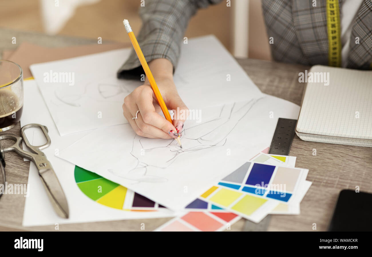 Business clothes drawing hi-res stock photography and images - Alamy