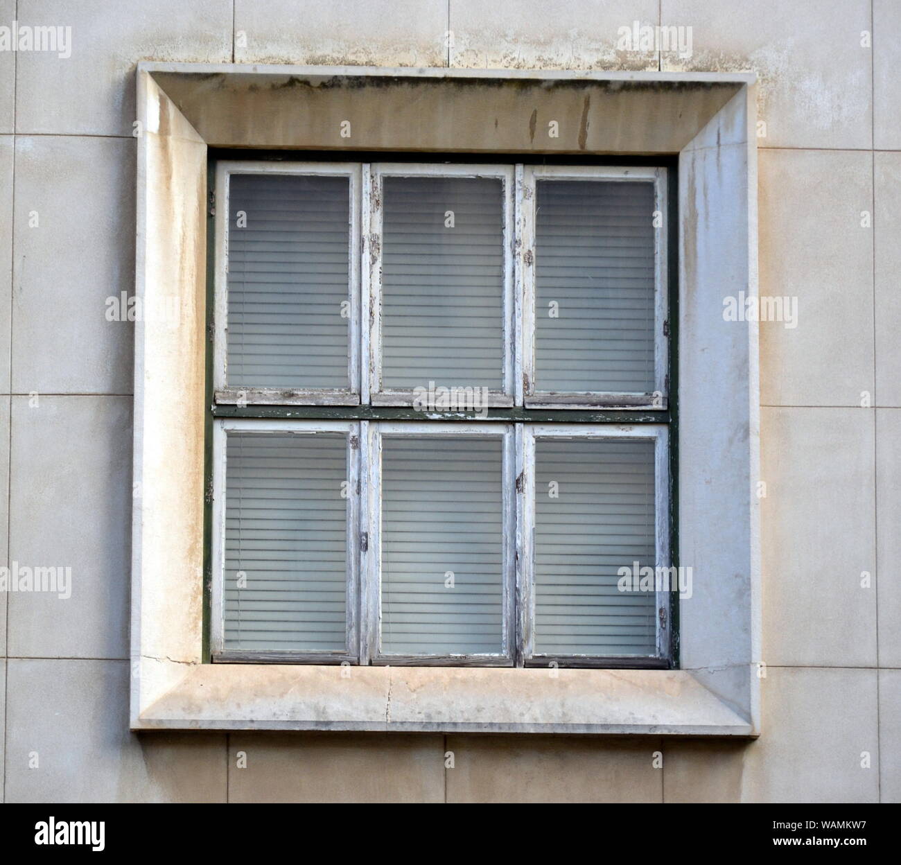 Window of old buildings at the University of Coimbra Stock Photo - Alamy