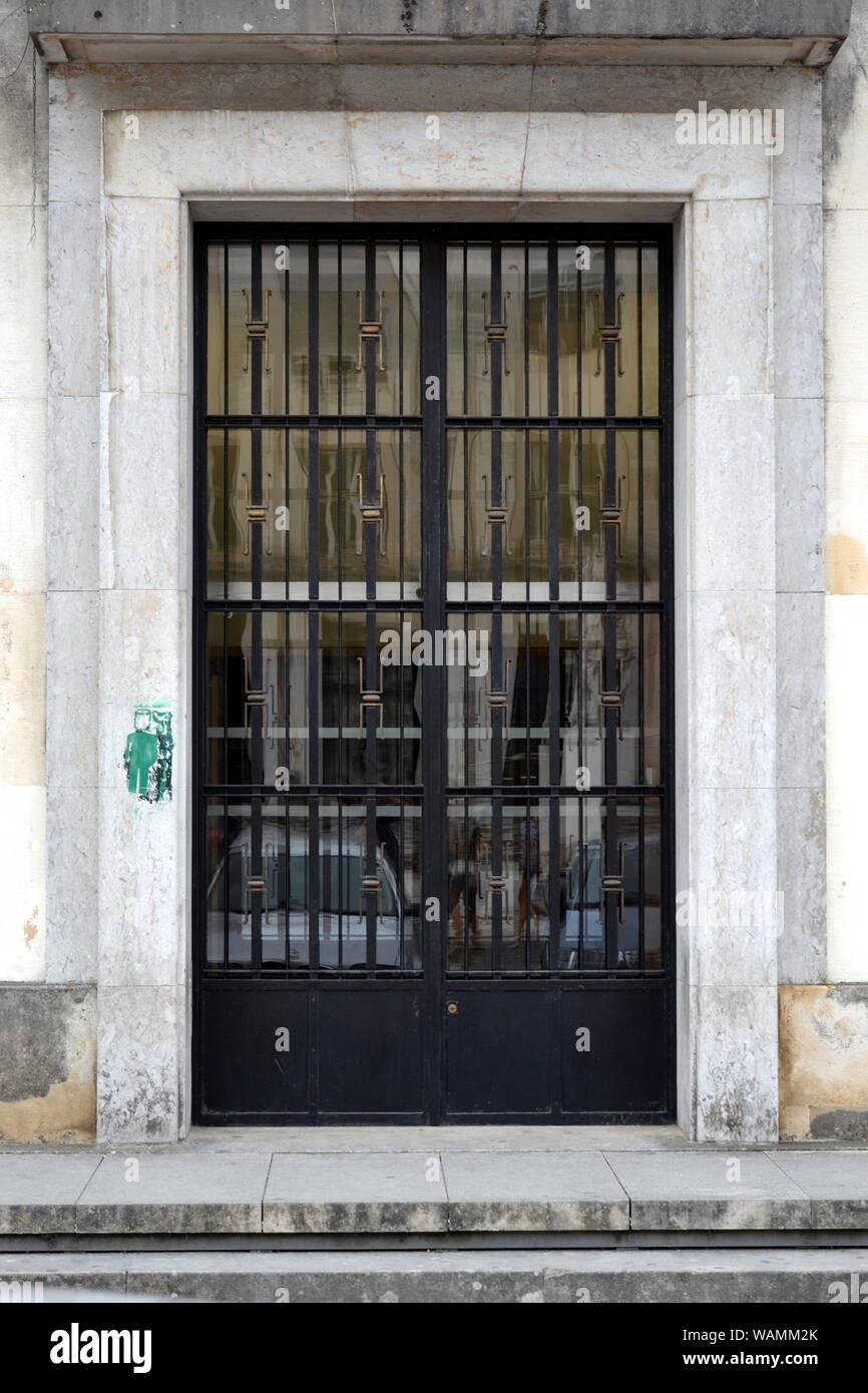 Window of old buildings at the University of Coimbra Stock Photo - Alamy
