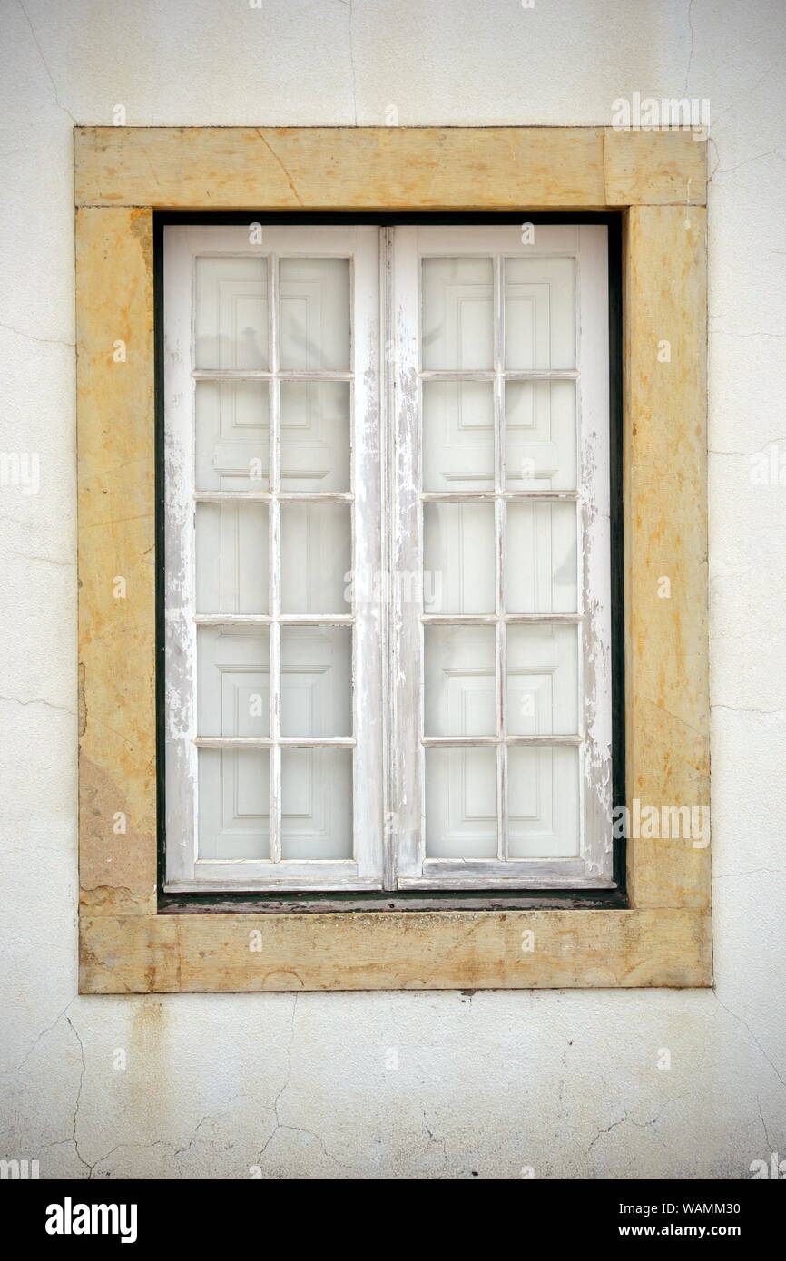Window of old buildings at the University of Coimbra Stock Photo - Alamy
