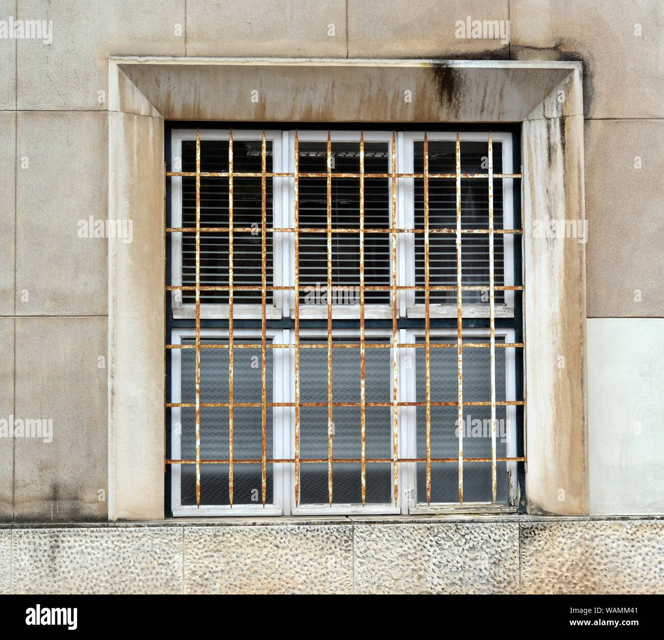 Window of old buildings at the University of Coimbra Stock Photo - Alamy