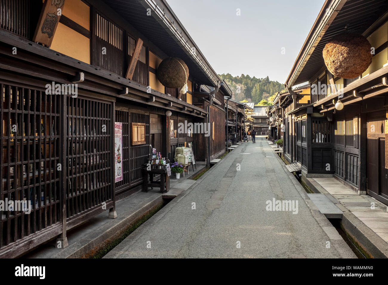 Traditional architecture of the Sanmachi-Suji district in Takayama ...