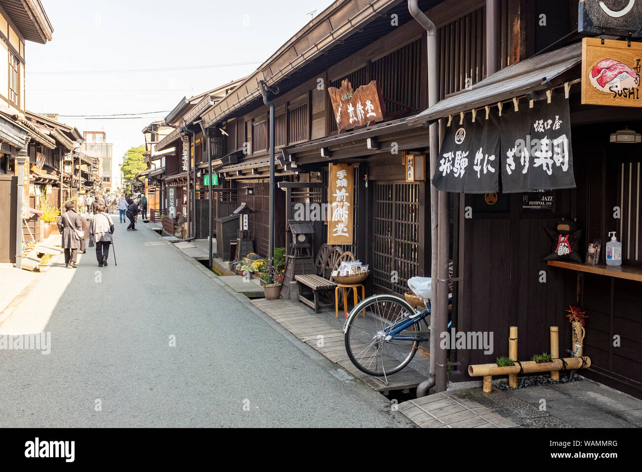 Traditional architecture of the Sanmachi-Suji district in Takayama ...