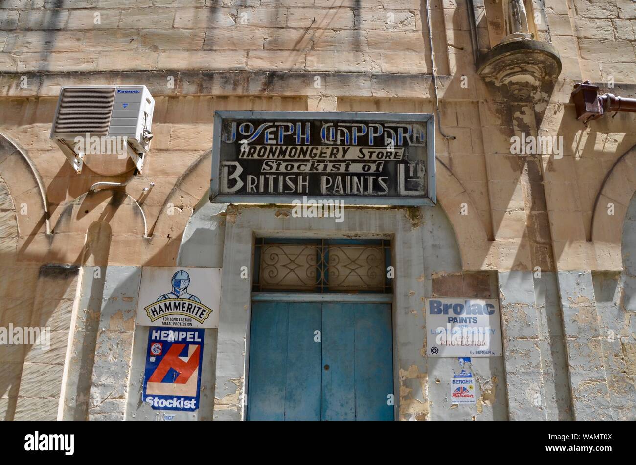 British paints hi-res stock photography and images - Alamy