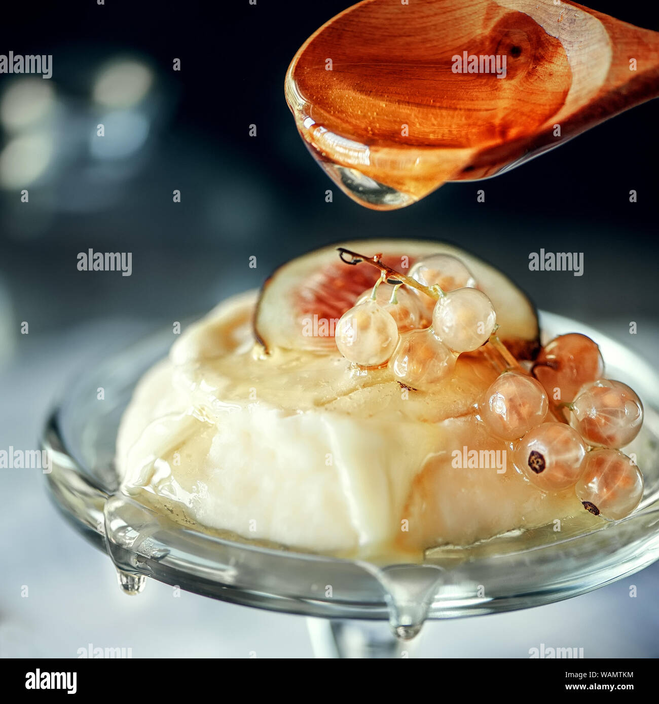 Cheese gourmet Grand the Anniversary of the Saint-Remy with honey and ...