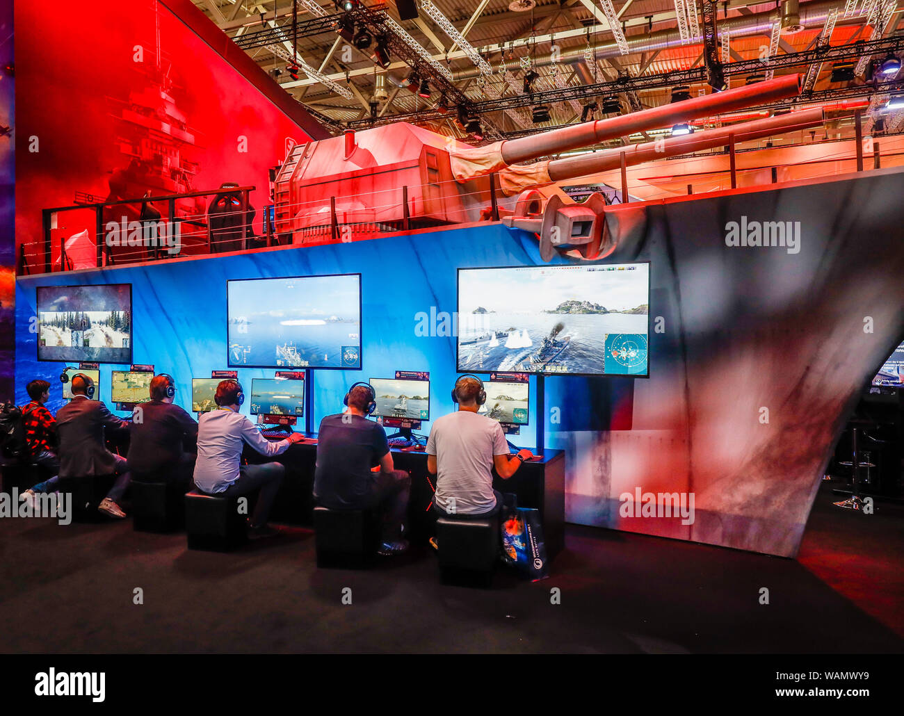 World of warships hi-res stock photography and images - Alamy