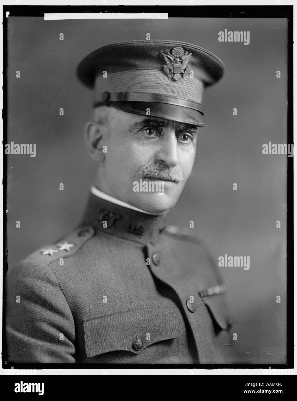 General crowder hi-res stock photography and images - Alamy