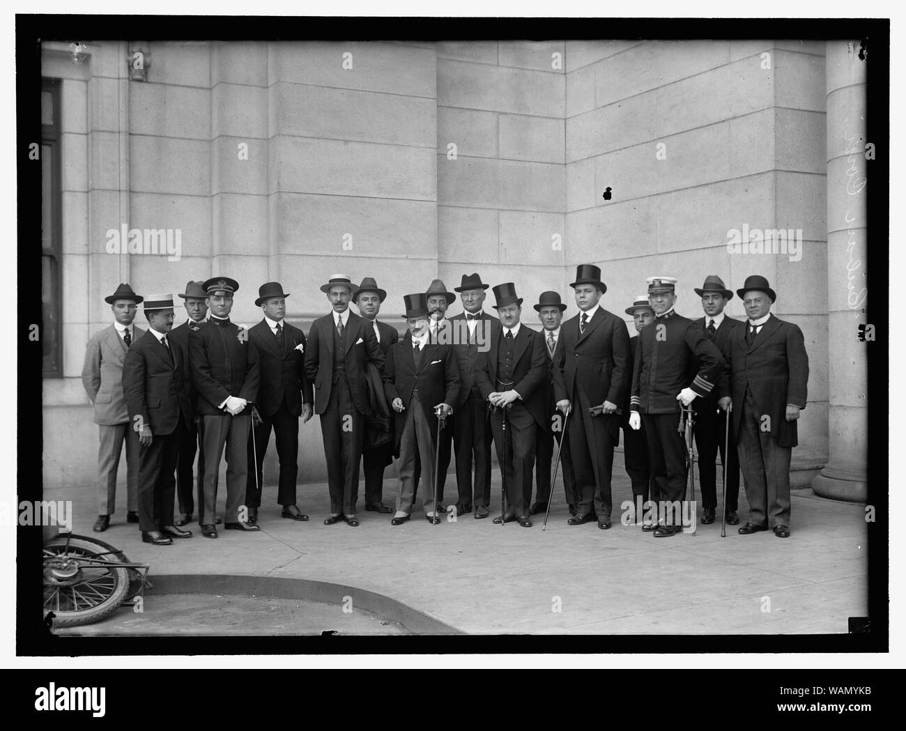 Gutch colonel vander hi-res stock photography and images - Alamy