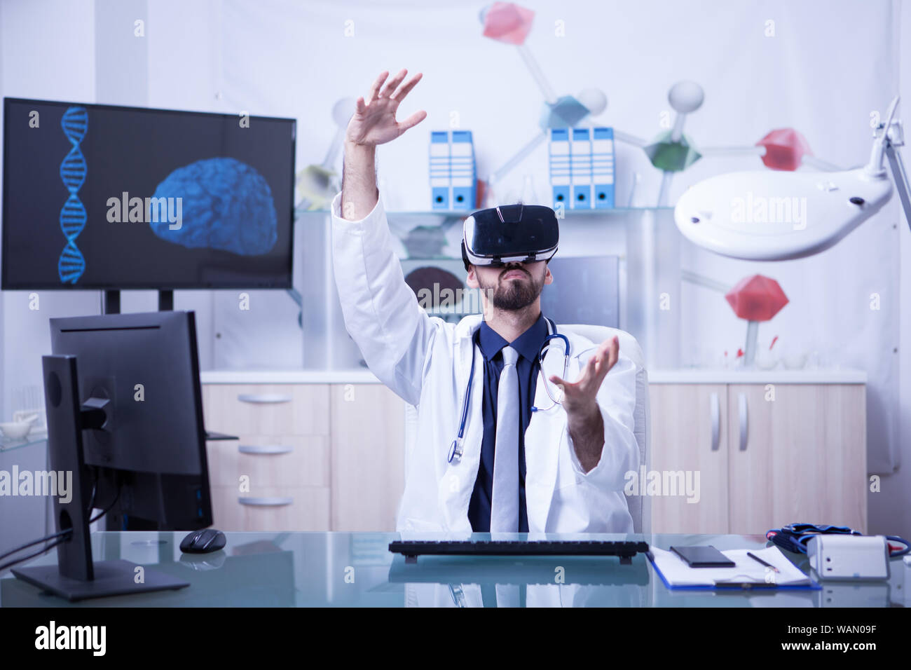 Vr medical procedure hi-res stock photography and images - Alamy