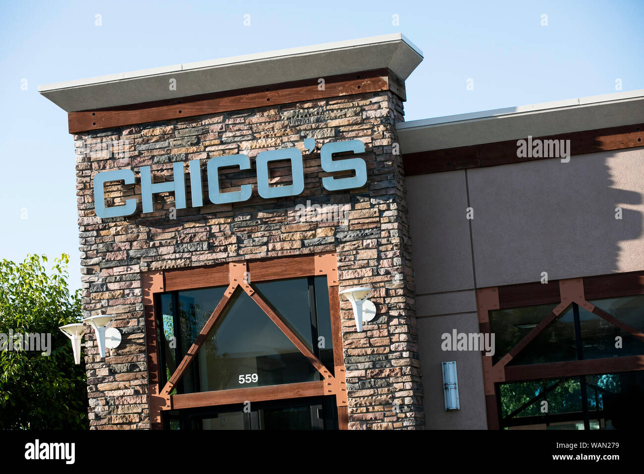 Chico's store hi-res stock photography and images - Alamy