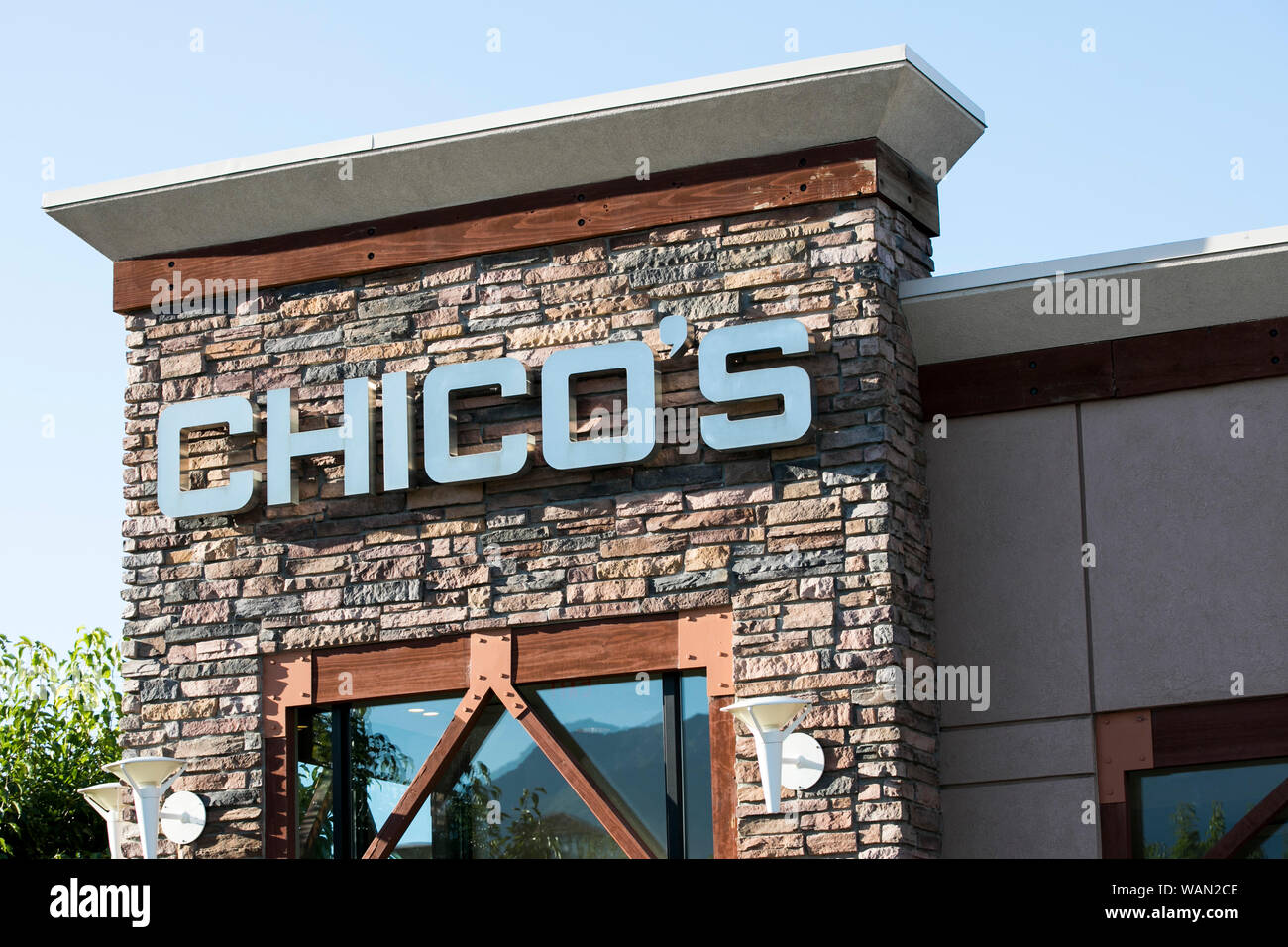 Chico's store hi-res stock photography and images - Alamy