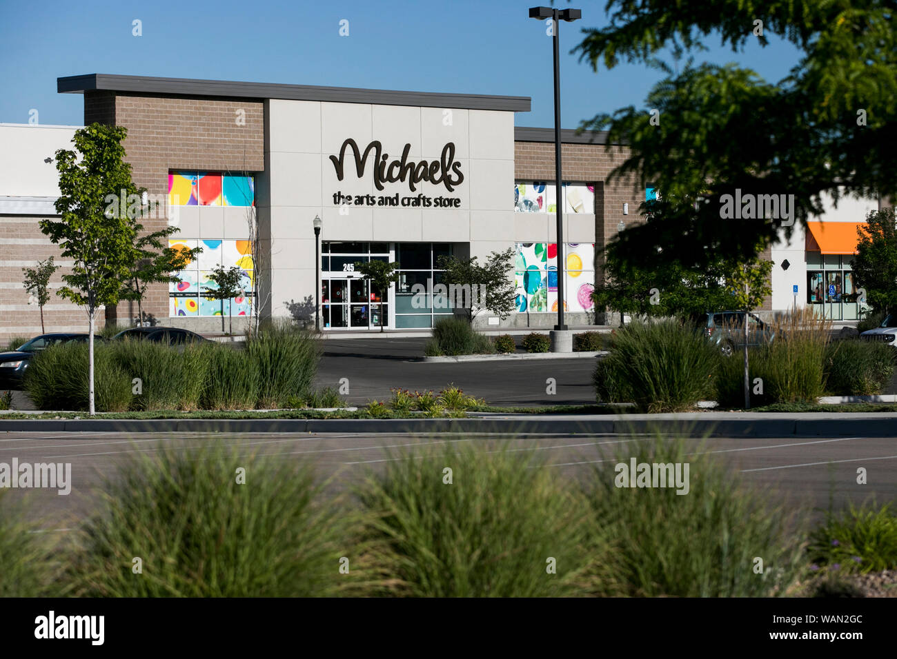 Michaels retail store hi-res stock photography and images - Alamy