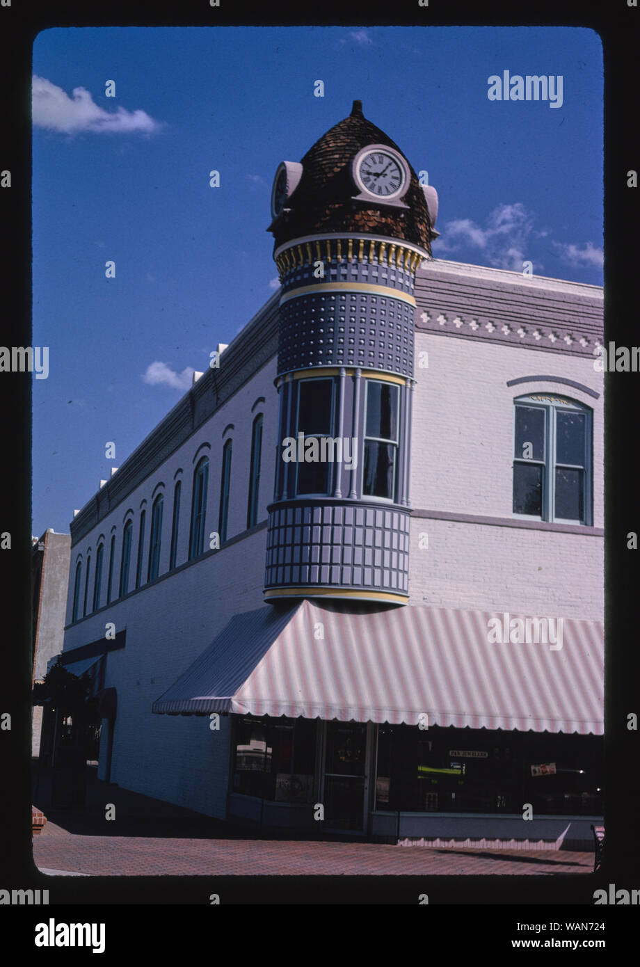 Exterior corner building hi-res stock photography and images - Alamy