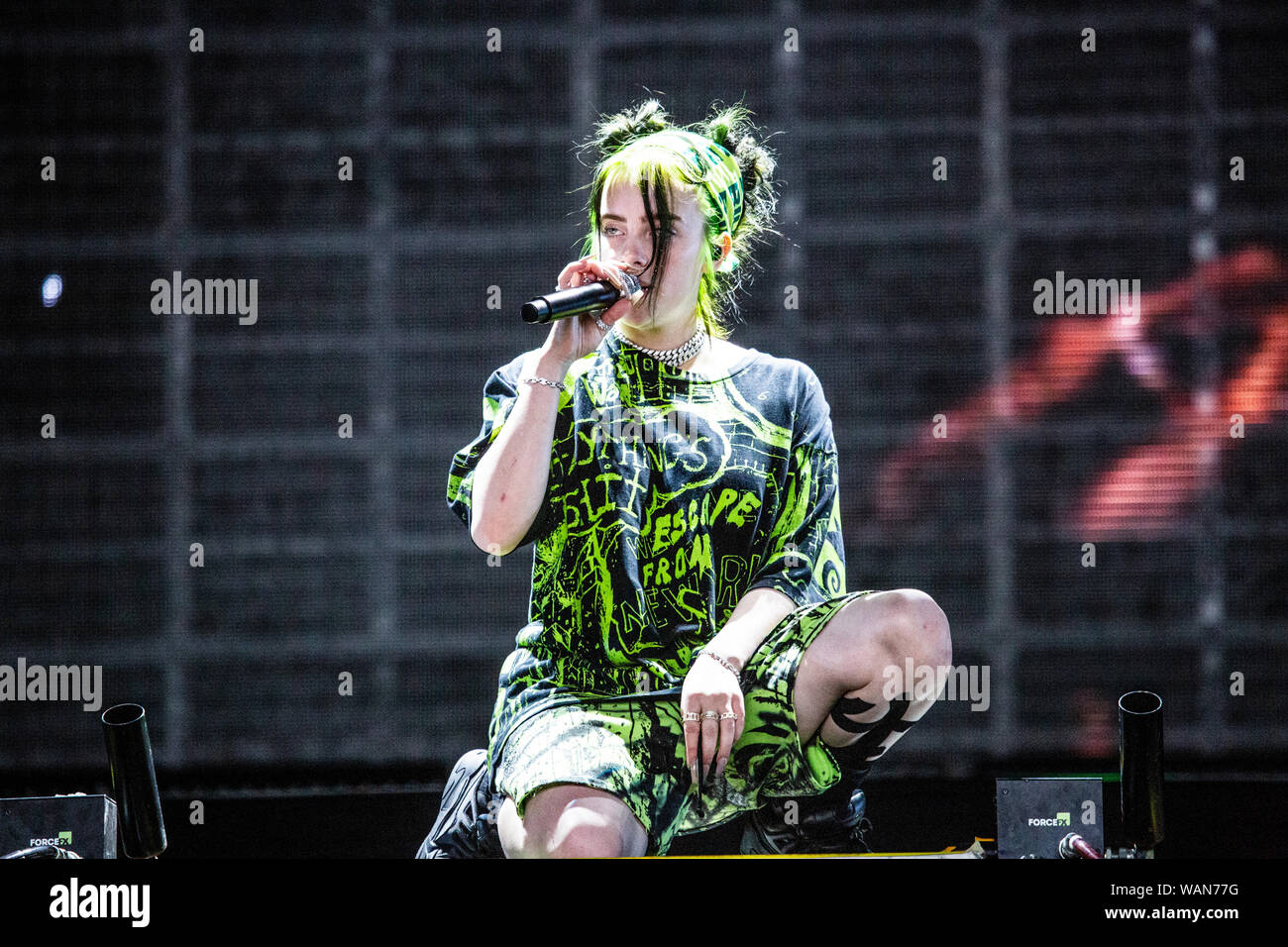 Billie eilish palco hi-res stock photography and images - Alamy