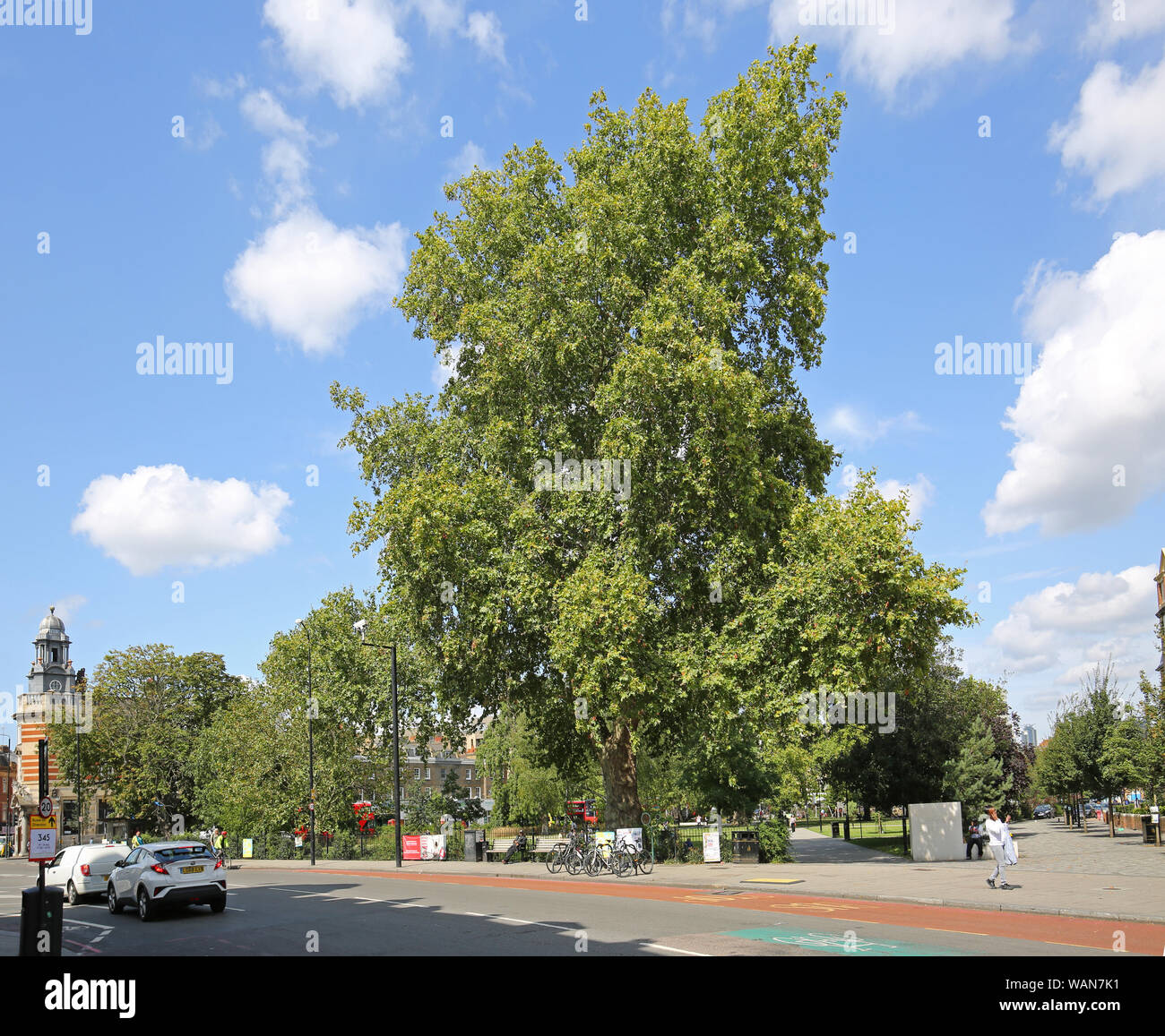 Camberwell london high street hi-res stock photography and images - Alamy
