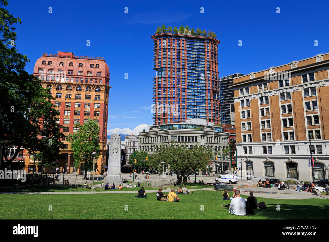 Vancouver victory square hi-res stock photography and images - Alamy
