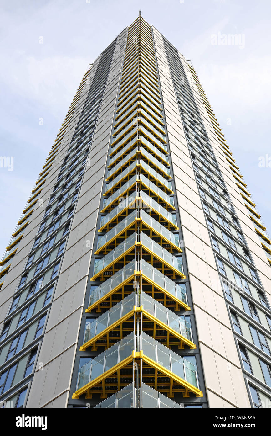 High Point, 46 storey, 142m residential tower at London's Elephant and ...