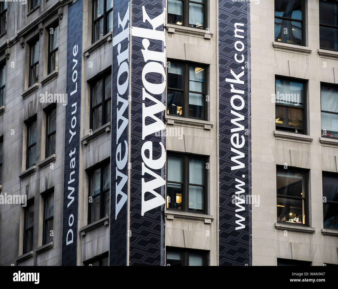 Wework midtown hi-res stock photography and images - Alamy