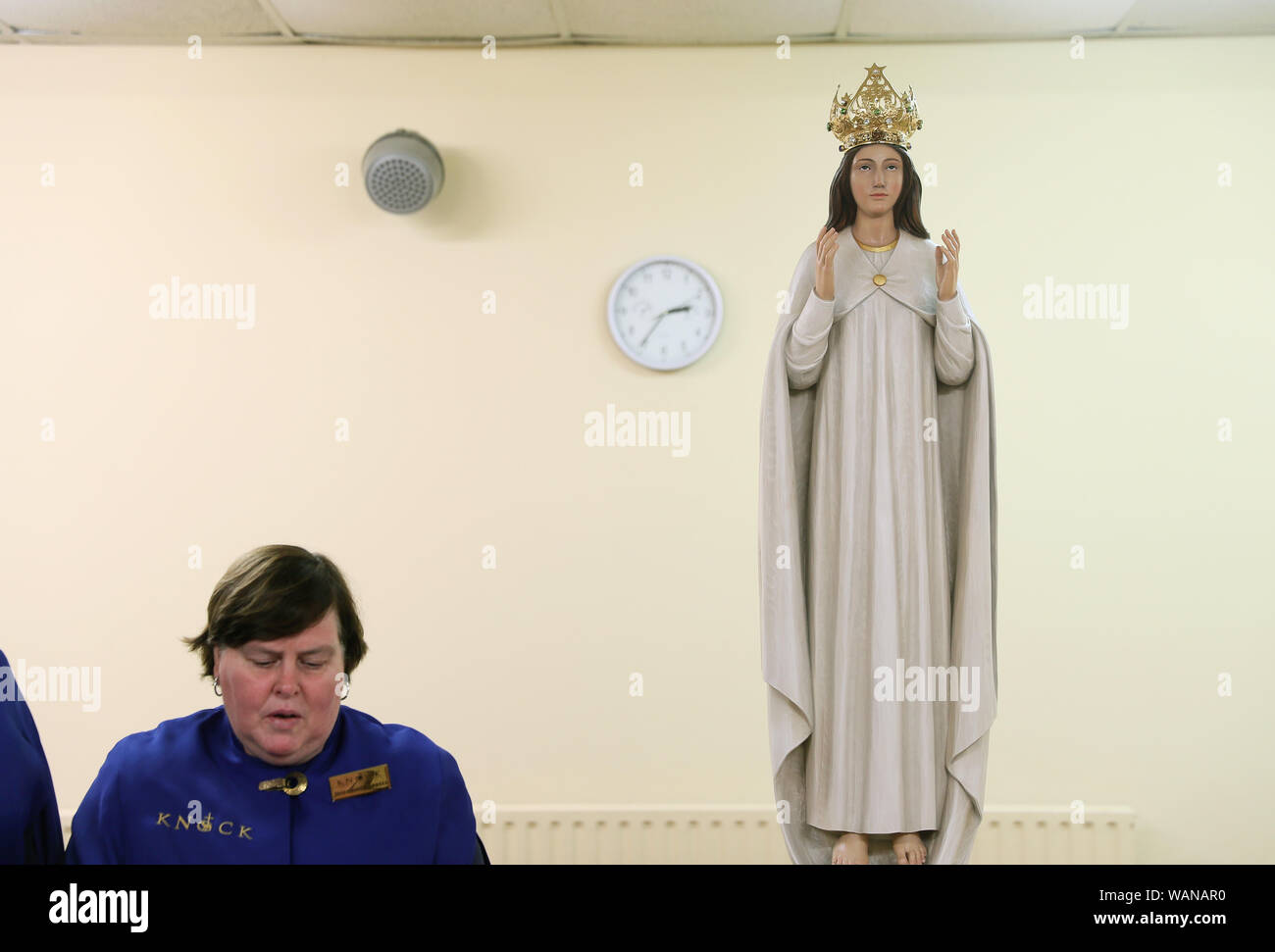 Members of 'Cairde Mhuire' with the new processional statue of Our Lady ...