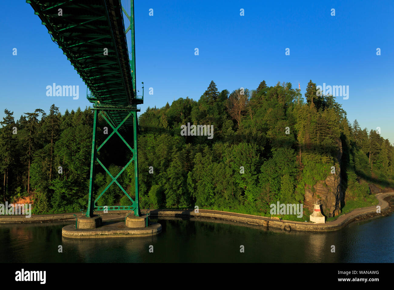 Lions gate bridge vancouver hi-res stock photography and images - Alamy