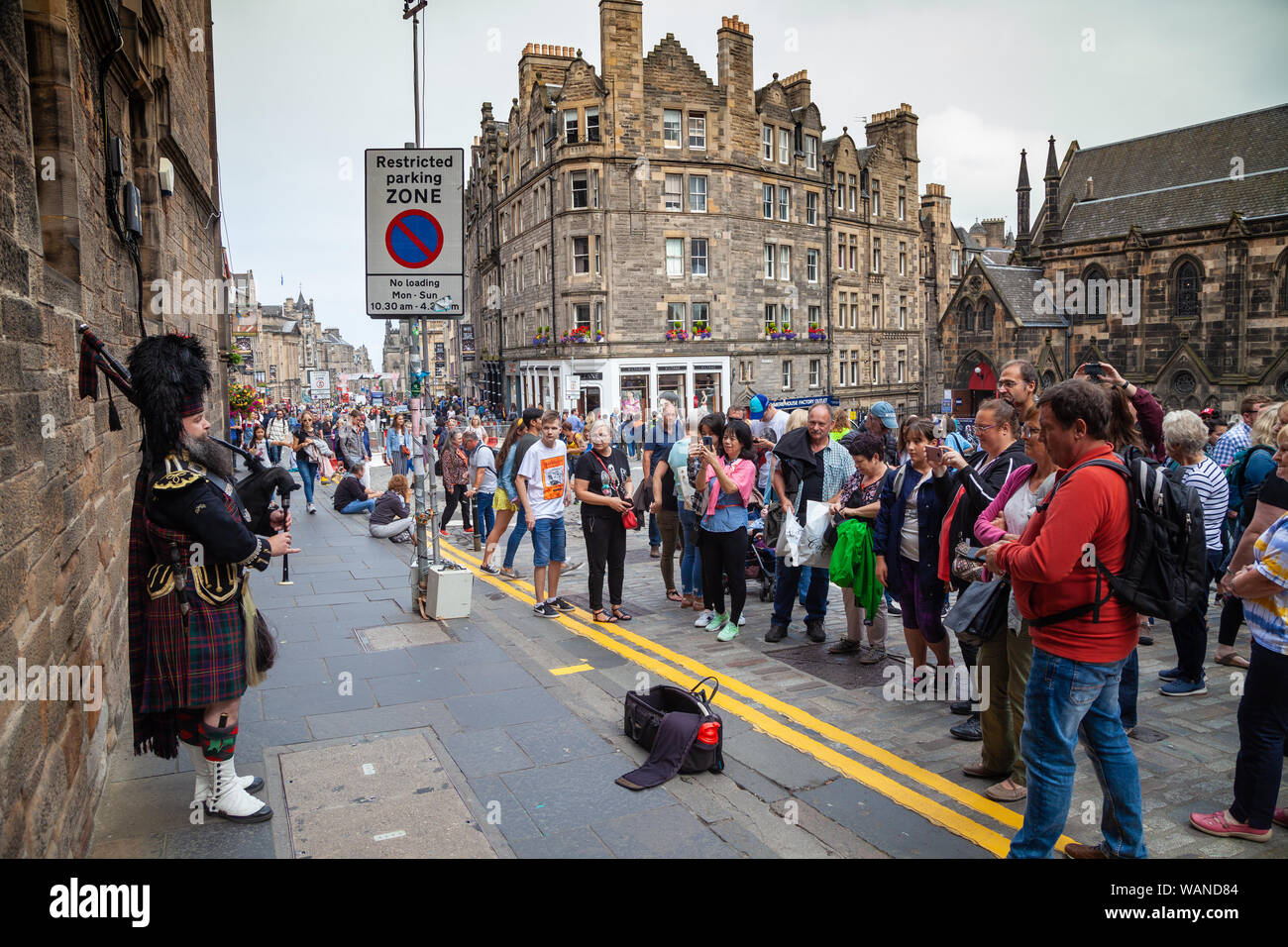 Scotland busker hi-res stock photography and images - Alamy
