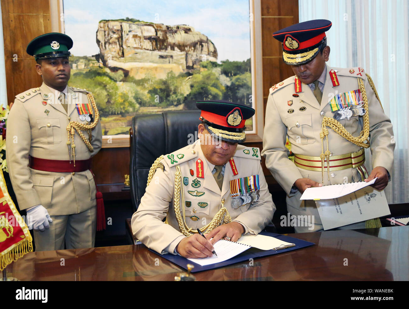 Sri lankan army hi-res stock photography and images - Alamy