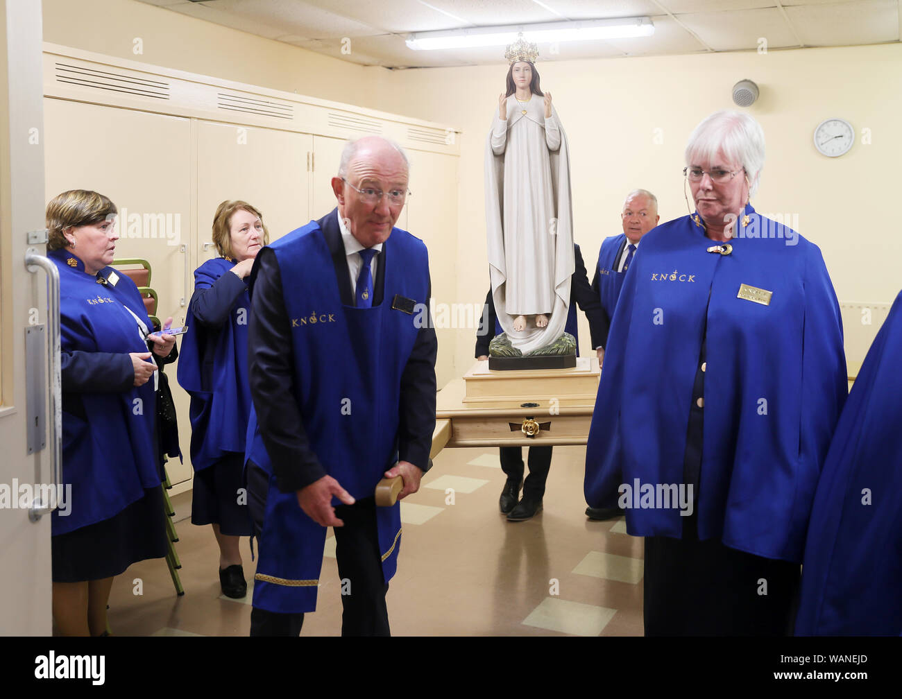 Members of 'Cairde Mhuire' with the new processional statue of Our Lady ...