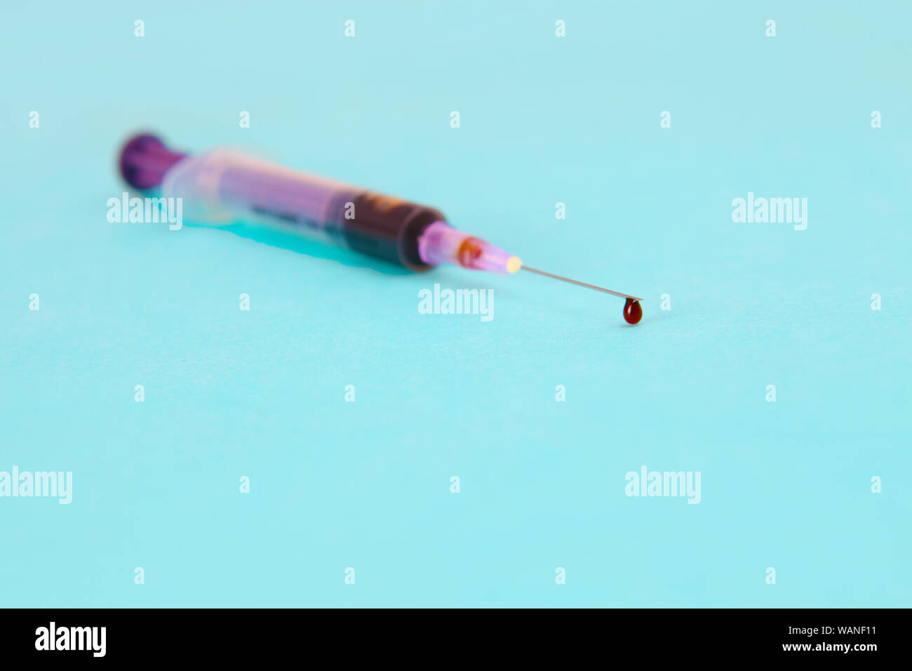 Measuring syringe hi-res stock photography and images - Alamy