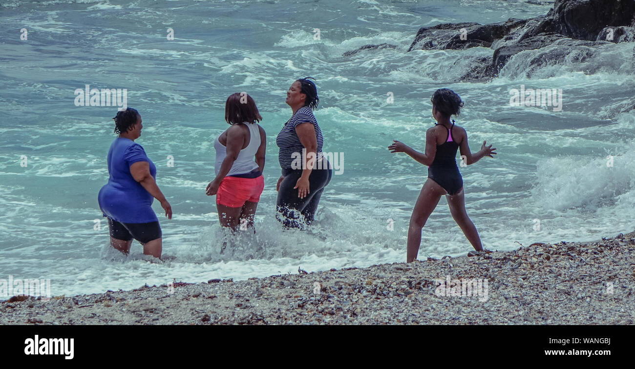 Overweight women on beach hi-res stock photography and images - Alamy