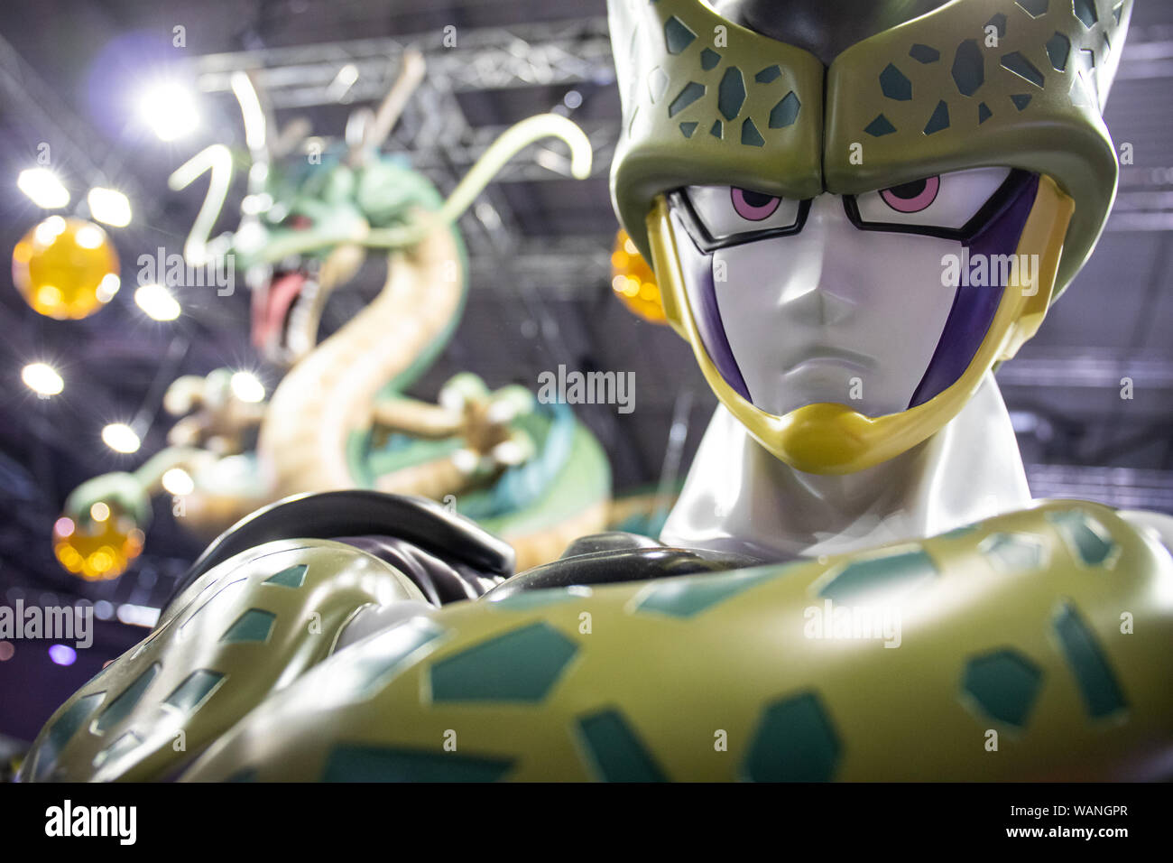 Dragonball z anime hi-res stock photography and images - Alamy
