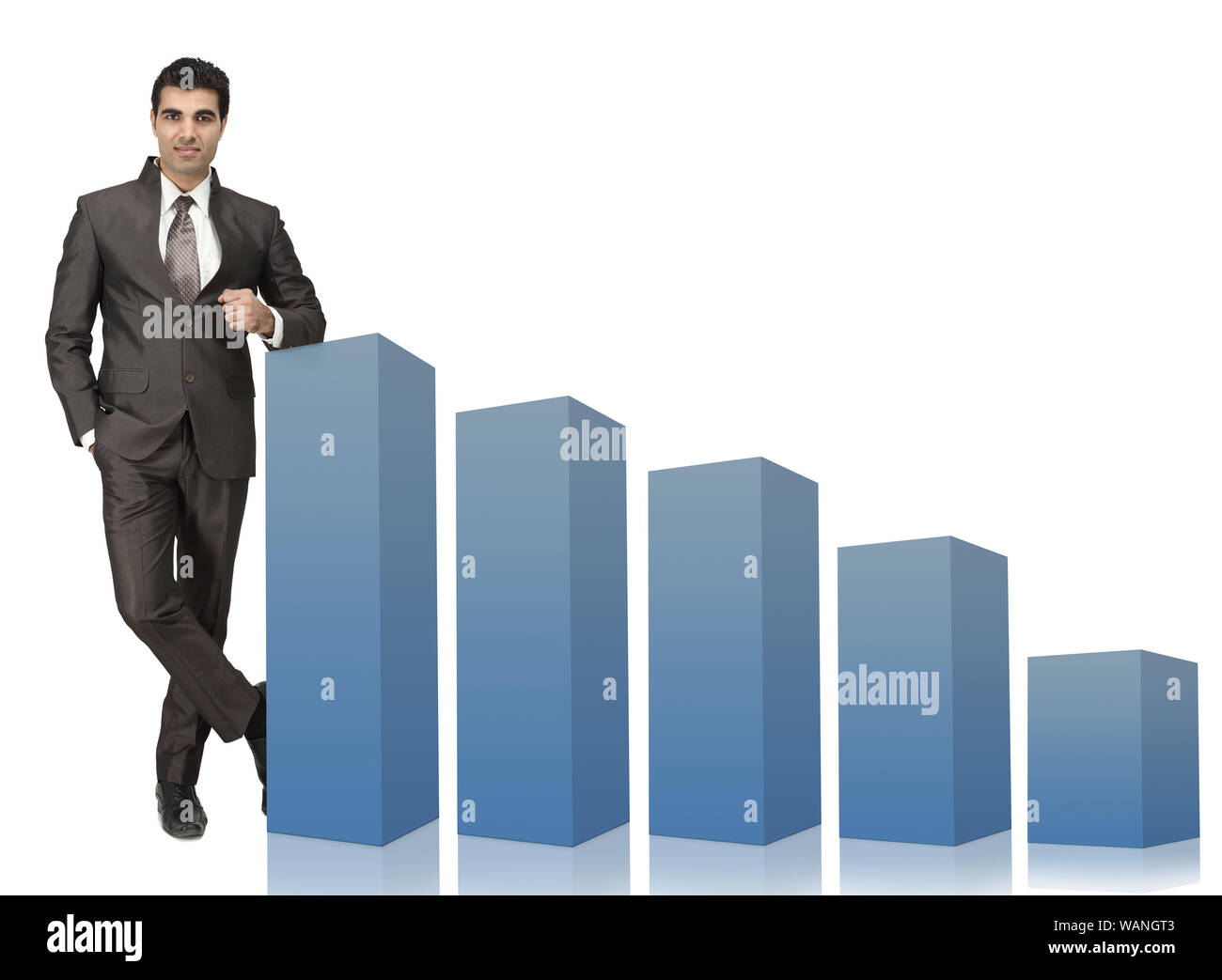 Analyzing bar graph and chart hi-res stock photography and images - Alamy