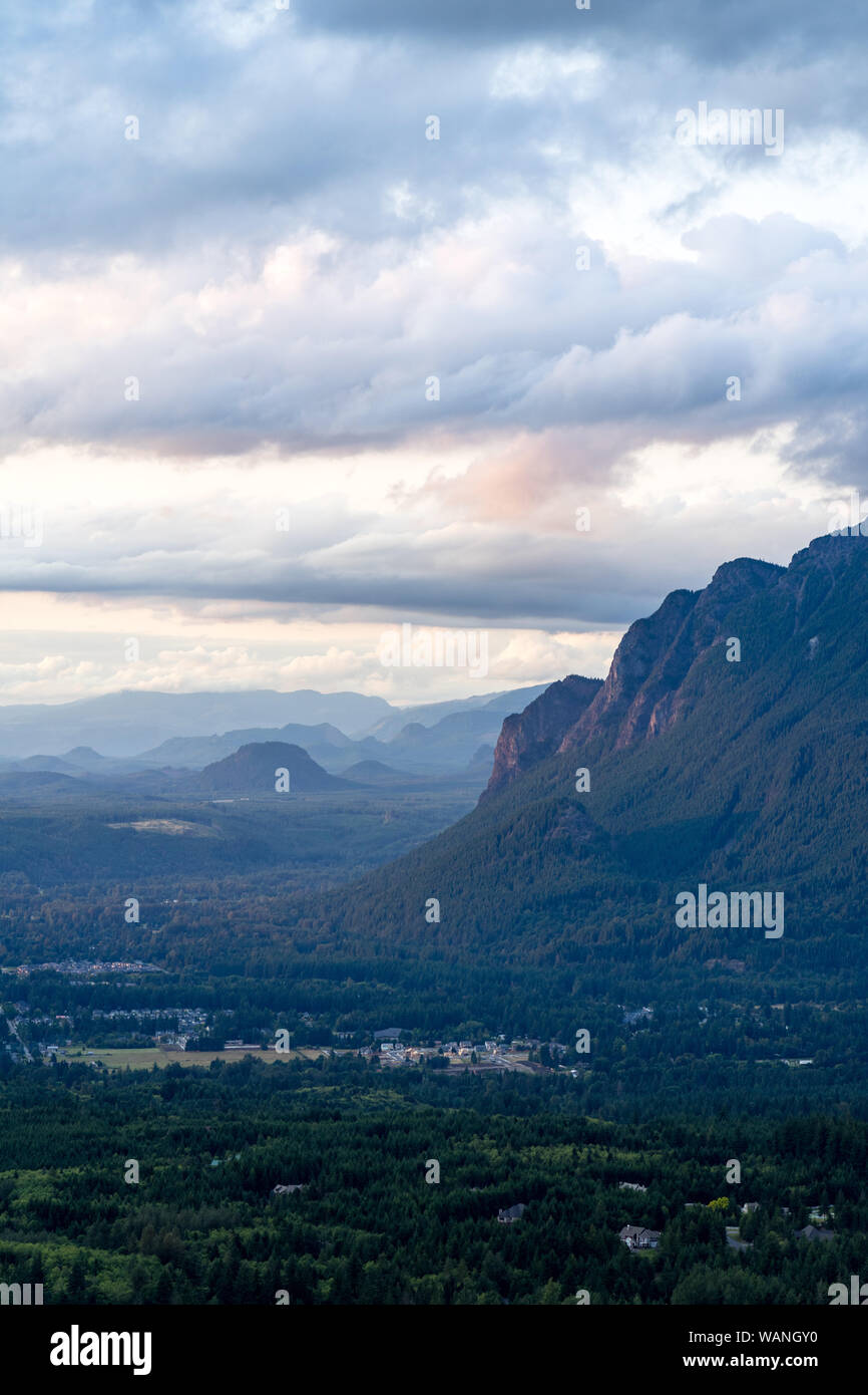 Mt si washington hiking hi-res stock photography and images - Alamy