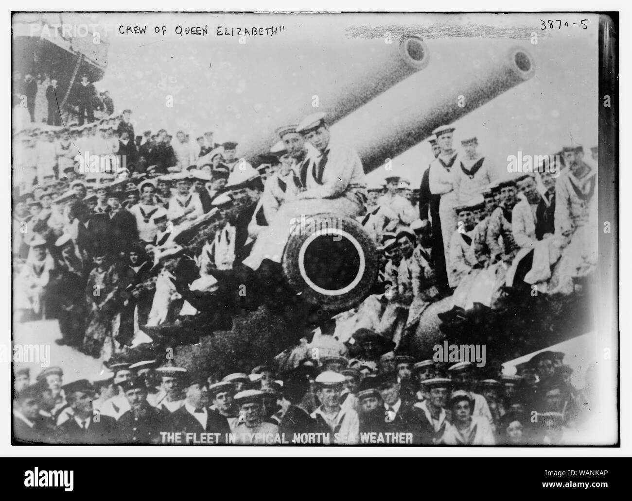 Ship cruise cunard queen Black and White Stock Photos & Images - Alamy