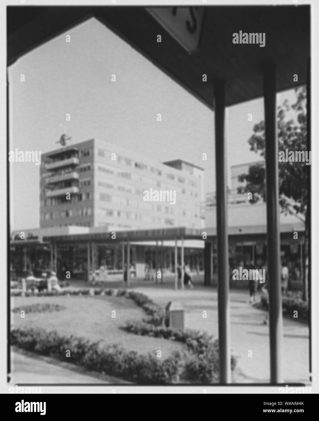 Cross County Shopping Center Stock Photo - Alamy