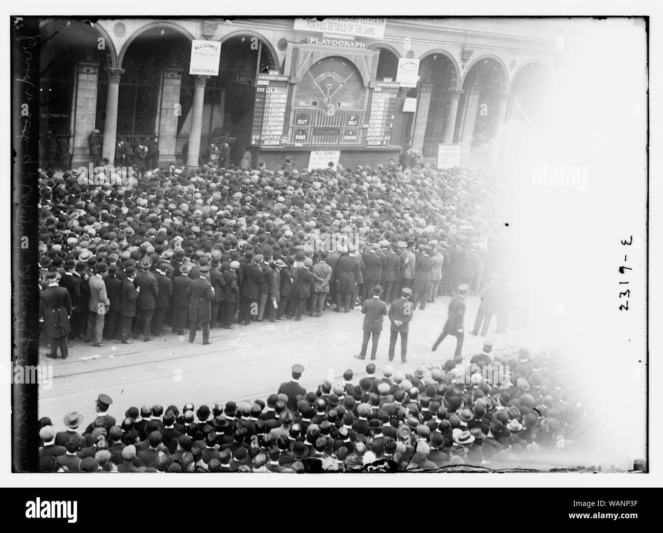 Crowd watching playograph at Herald Building, World Series, 1911 Stock ...