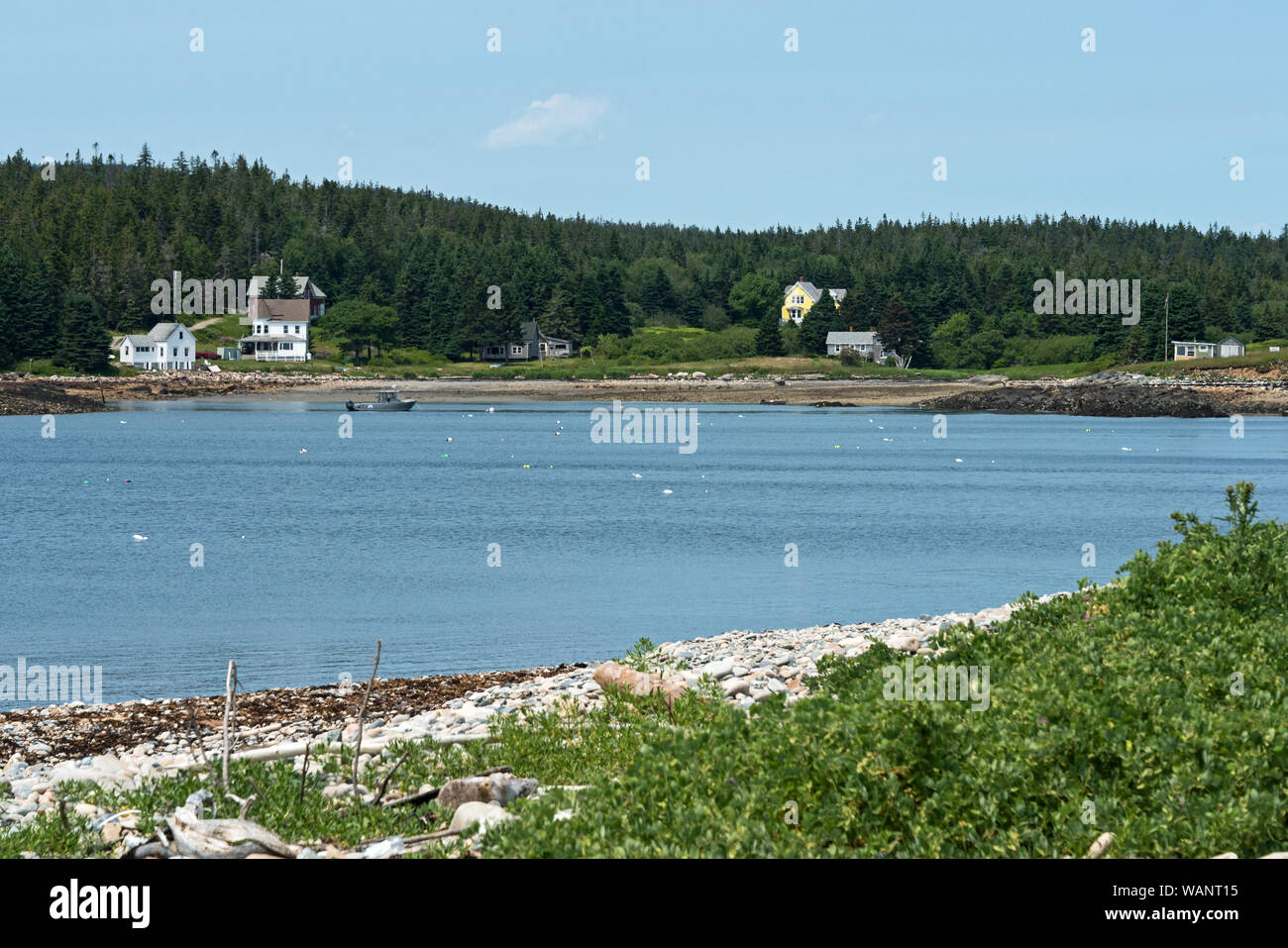 Maine farmhouse hi-res stock photography and images - Alamy