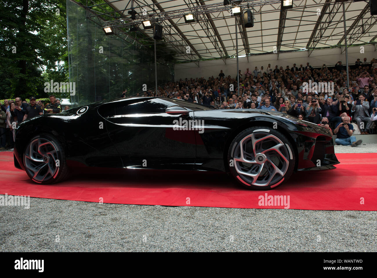 BUGATTI LA VOITURE NOIRE seen at the concourse d`Eleganza villa d`Este ...