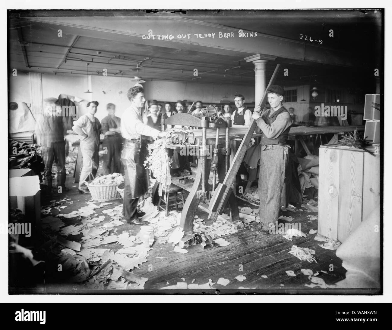 Cutting assembly Black and White Stock Photos & Images - Alamy