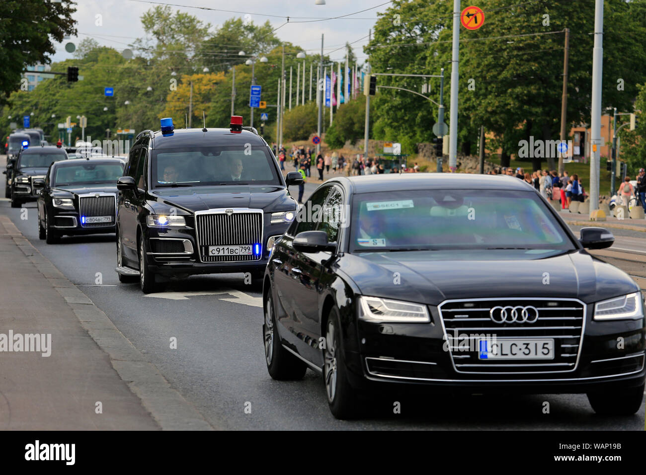 Putin motorcade hi-res stock photography and images - Alamy
