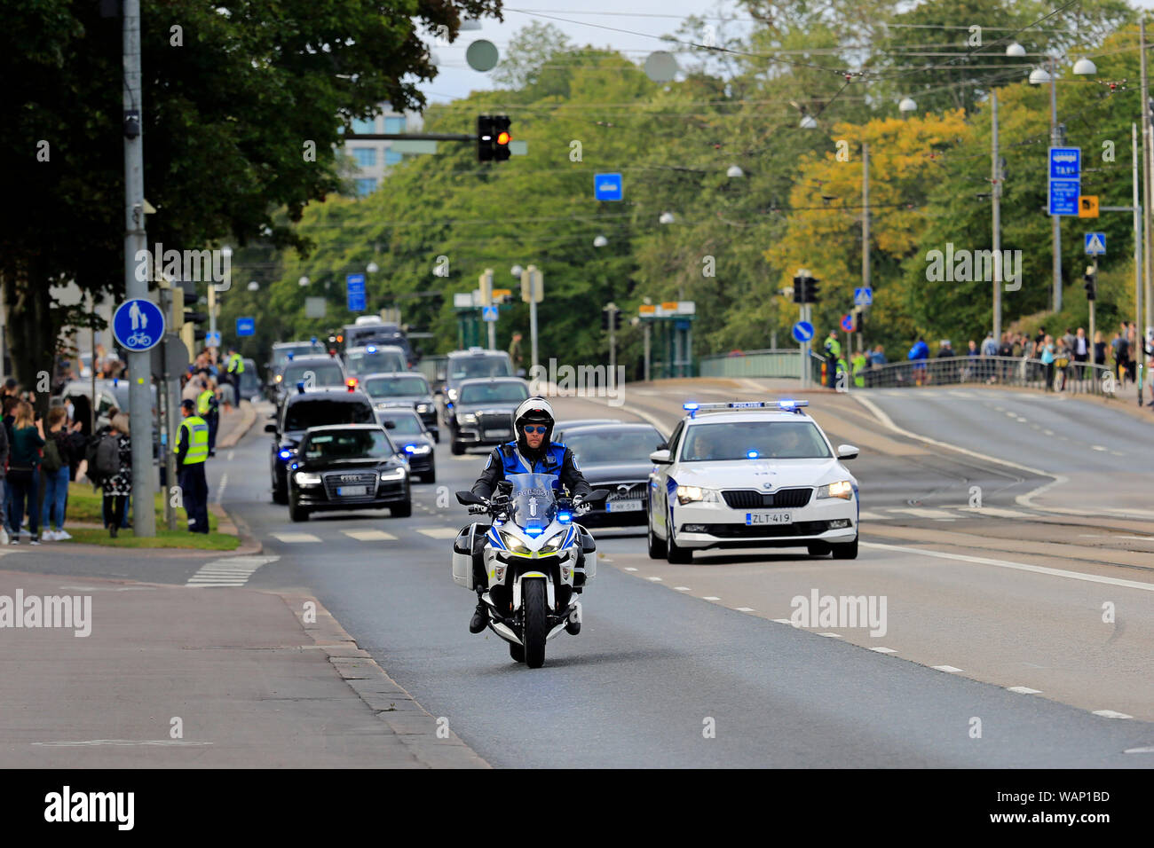 Putin motorcade hi-res stock photography and images - Alamy