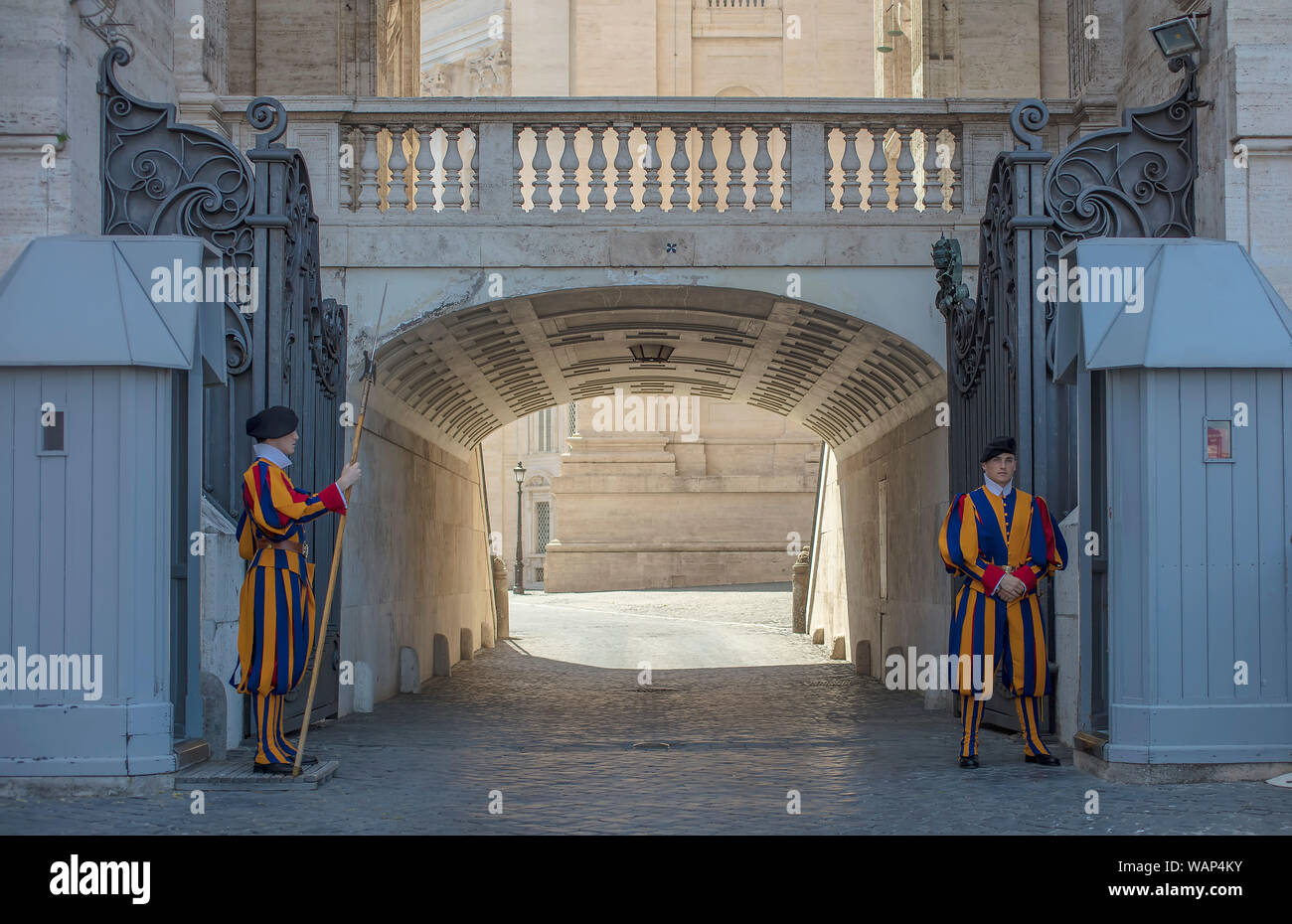 Swiss guards in vatican hi-res stock photography and images - Alamy