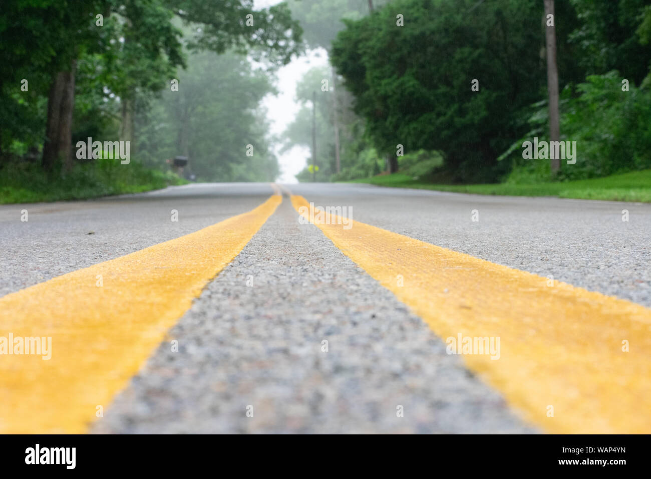 Vanishing lines hi-res stock photography and images - Alamy