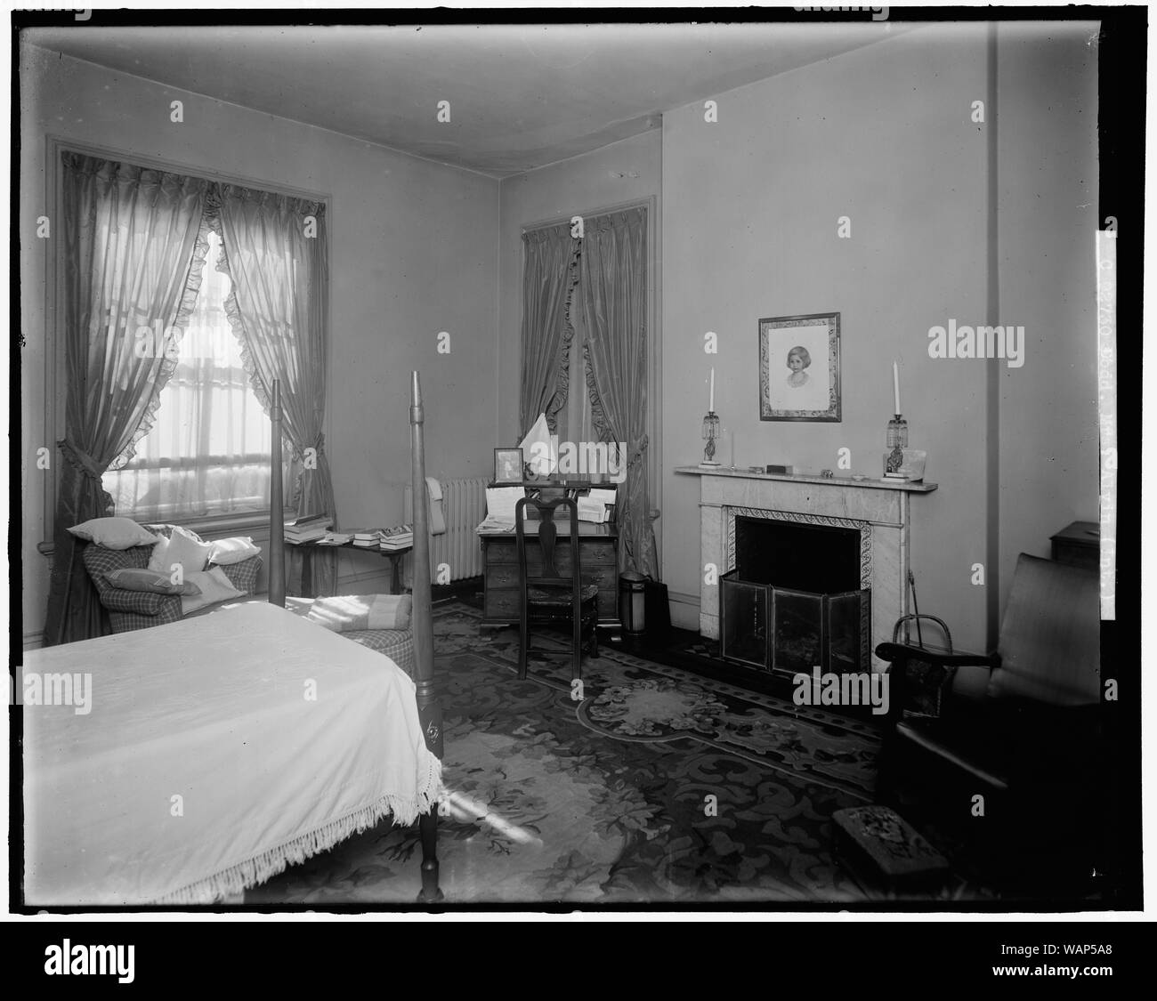 DODD, ALVIN, MRS., HOME INTERIOR Stock Photo - Alamy