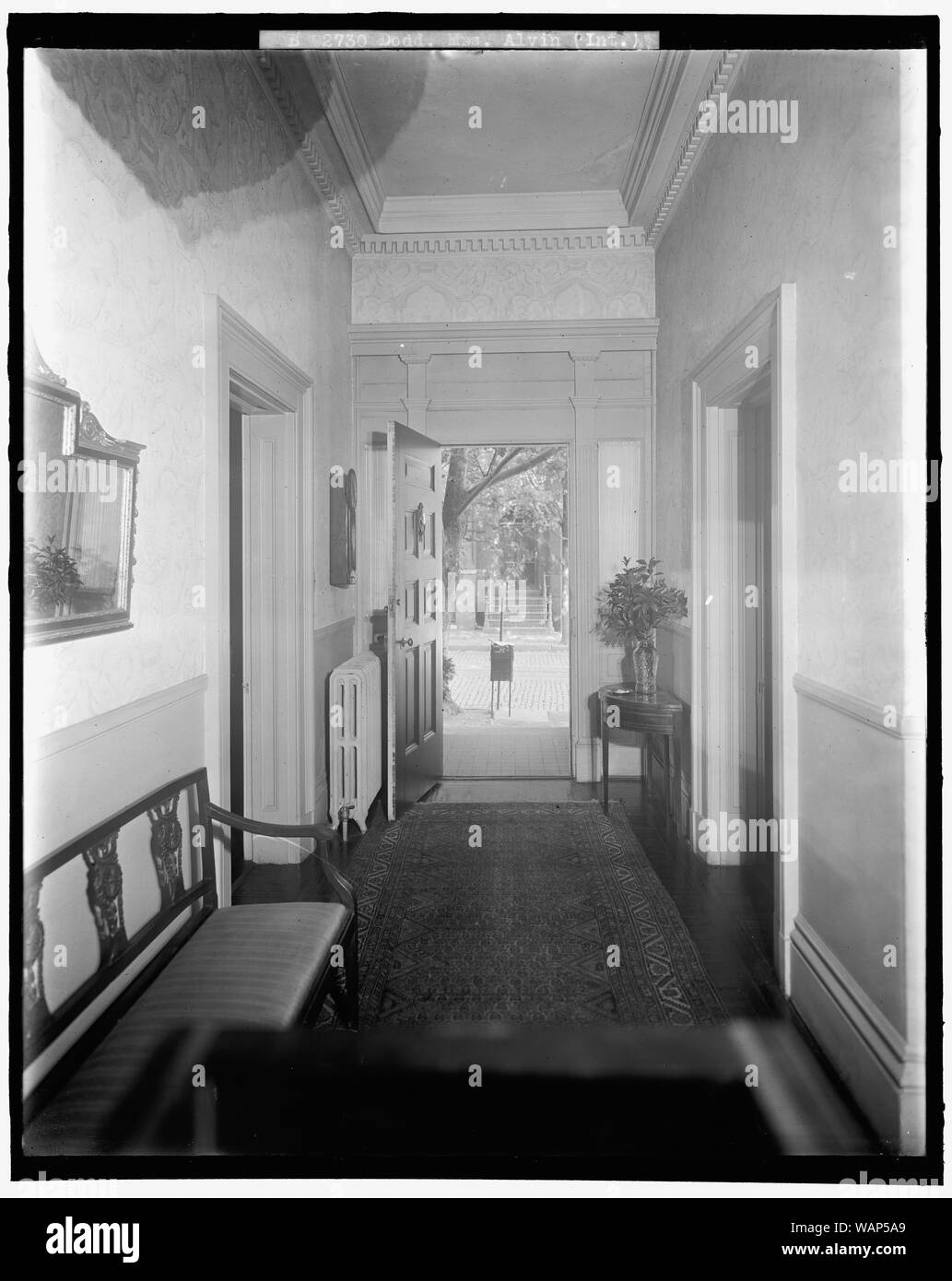DODD, ALVIN, MRS., HOME INTERIOR Stock Photo - Alamy