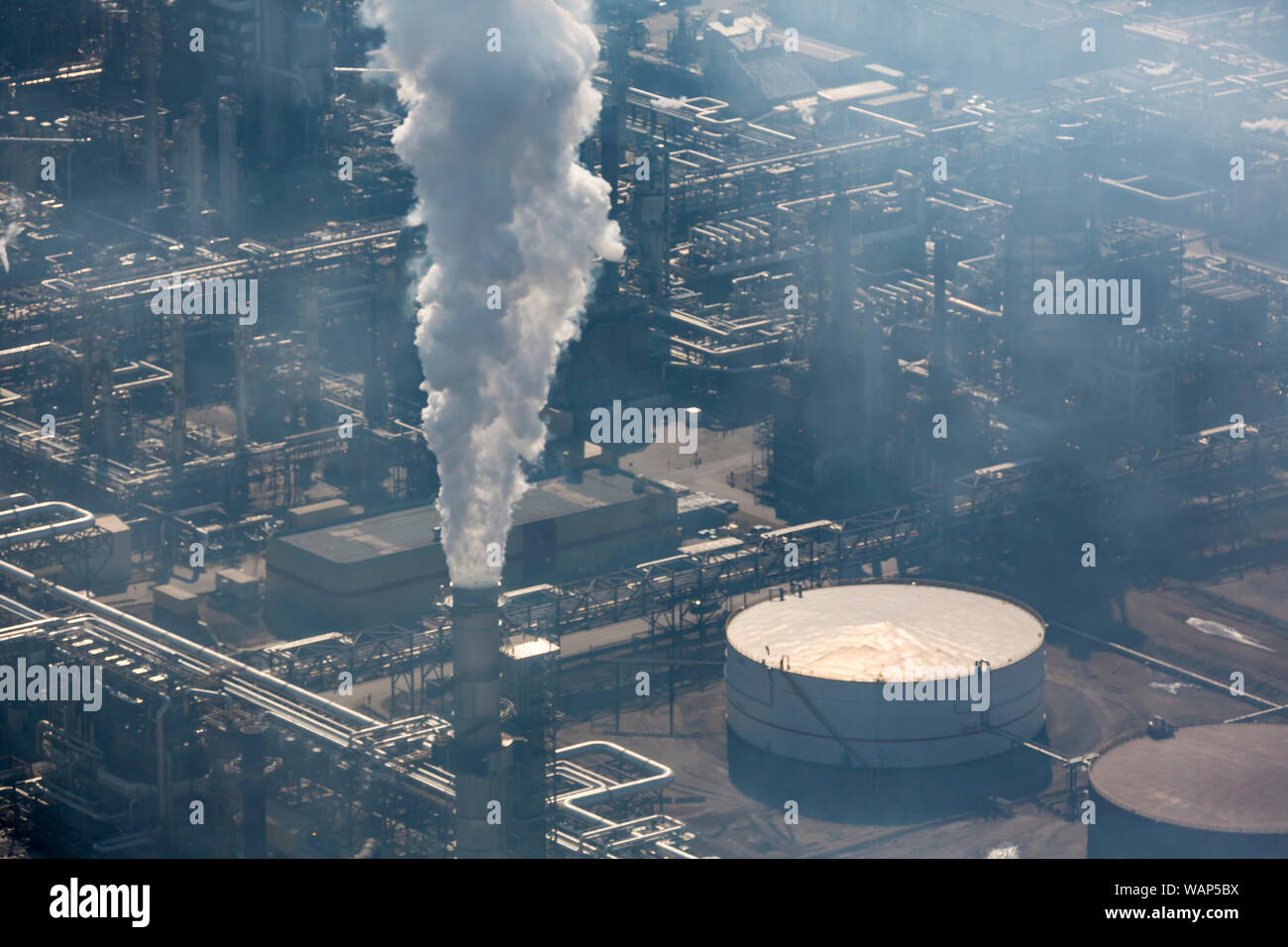 Syncrude mildred lake hi-res stock photography and images - Alamy